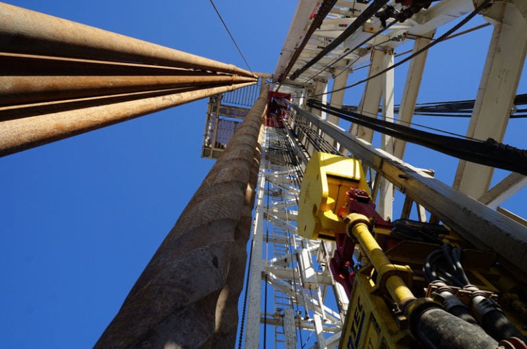 Working on a Drilling Rig: Positions and Responsibilities
